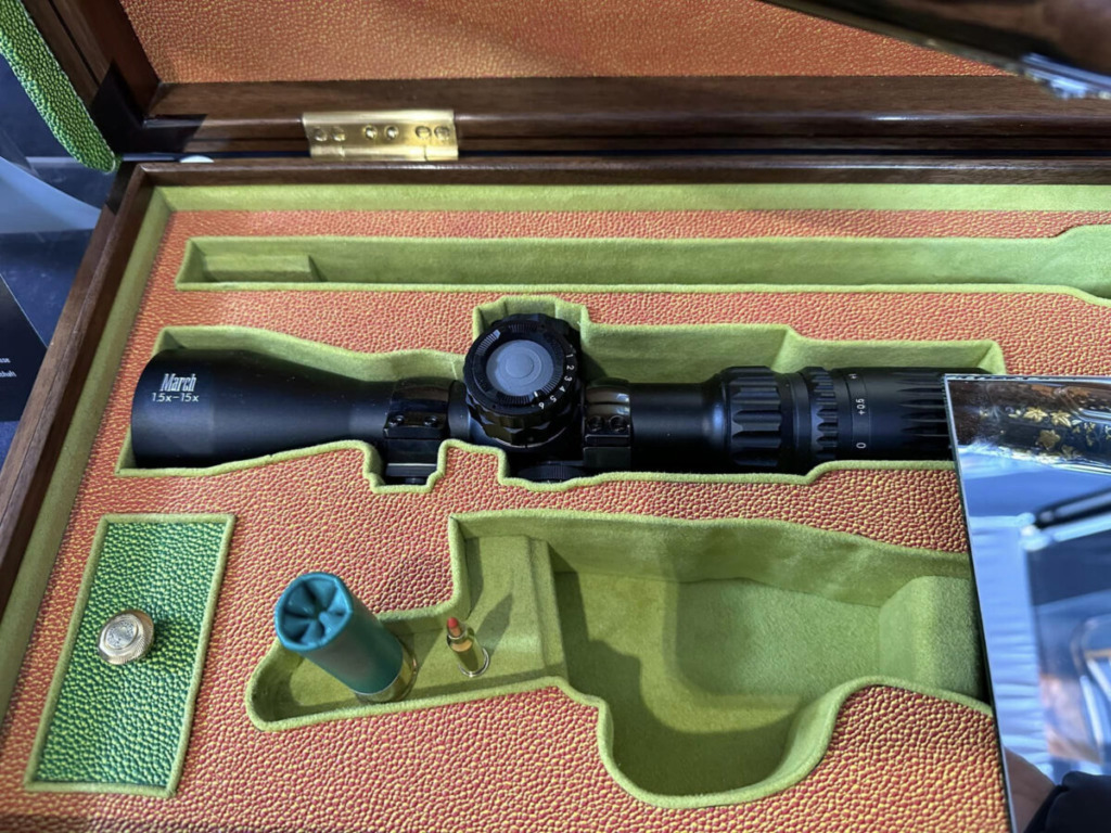 Beautifully crafted double rifle handmade by an artisan gunsmith Peter ...